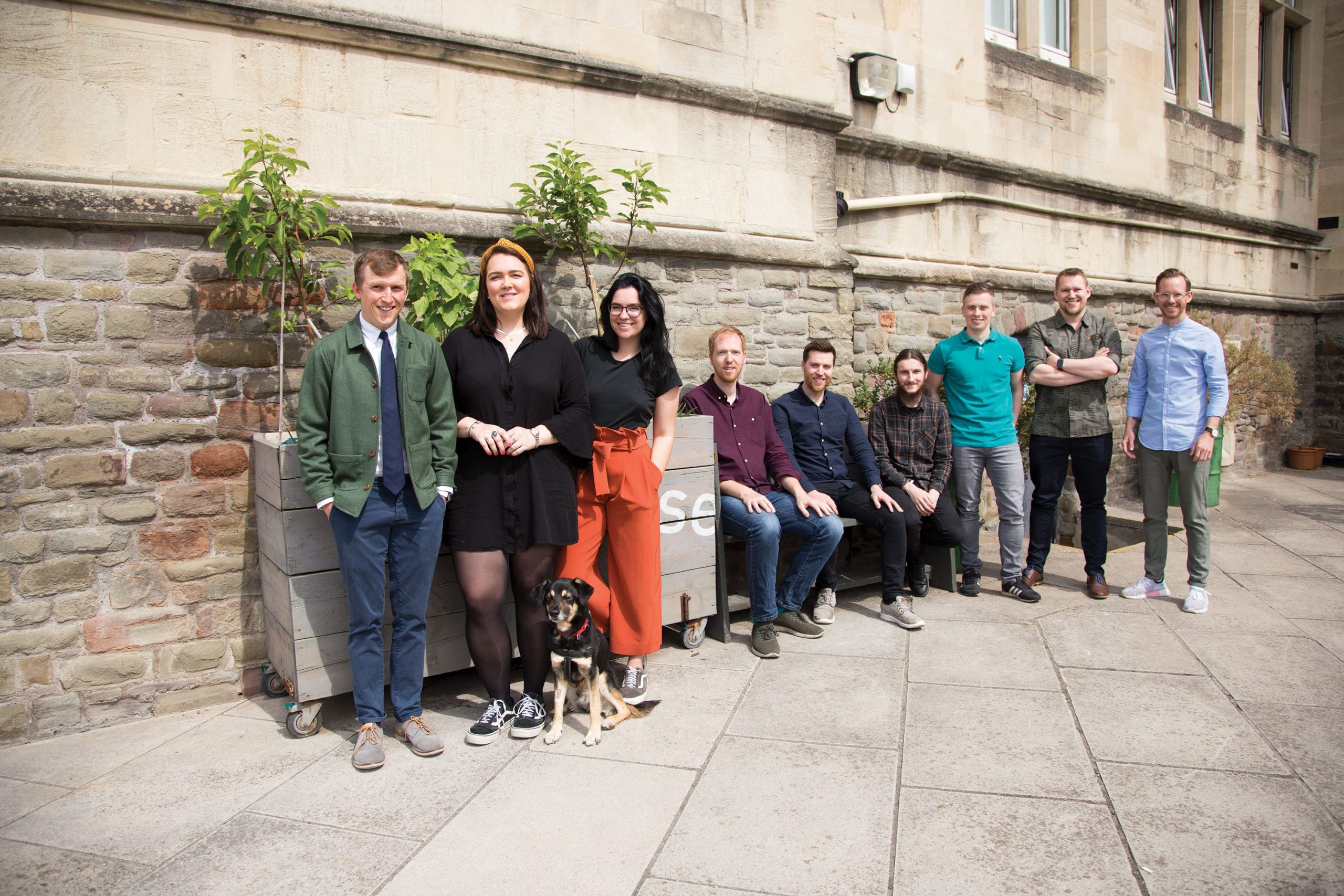 Atomic Smash-Is A Strong Team Of Digital Designers, Developers, And Problem