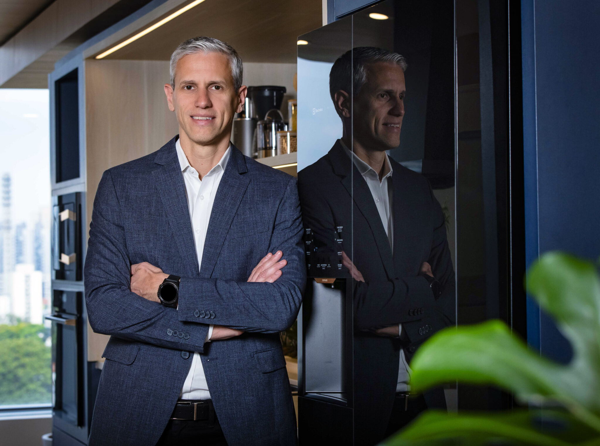 ELECTROLUX GROUP-SHAPING LIVING FOR THE BETTER FOR OVER A CENTURY ...